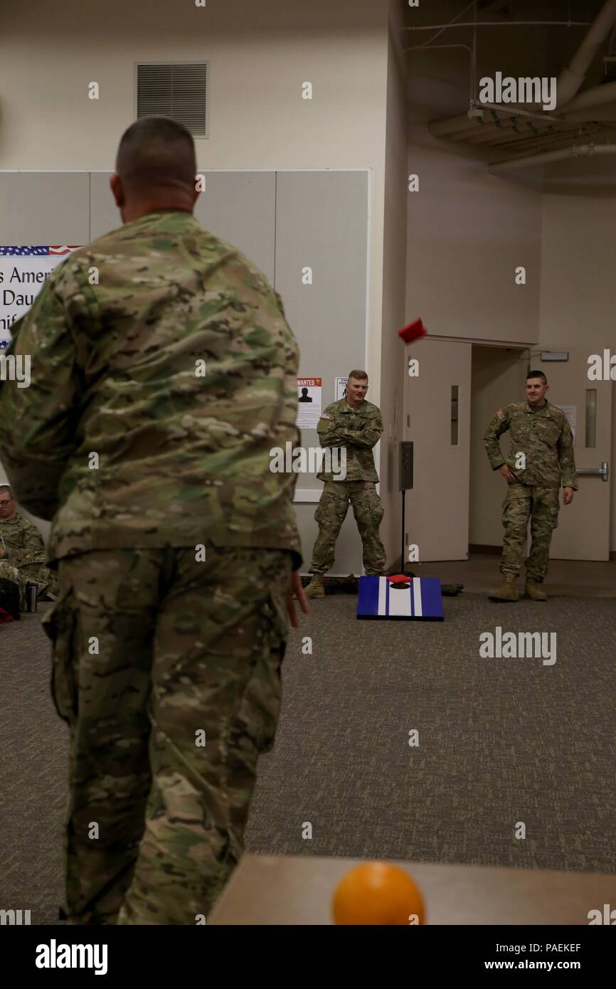 Soldiers assigned to 176th Engineer Company, Washington State Army ...