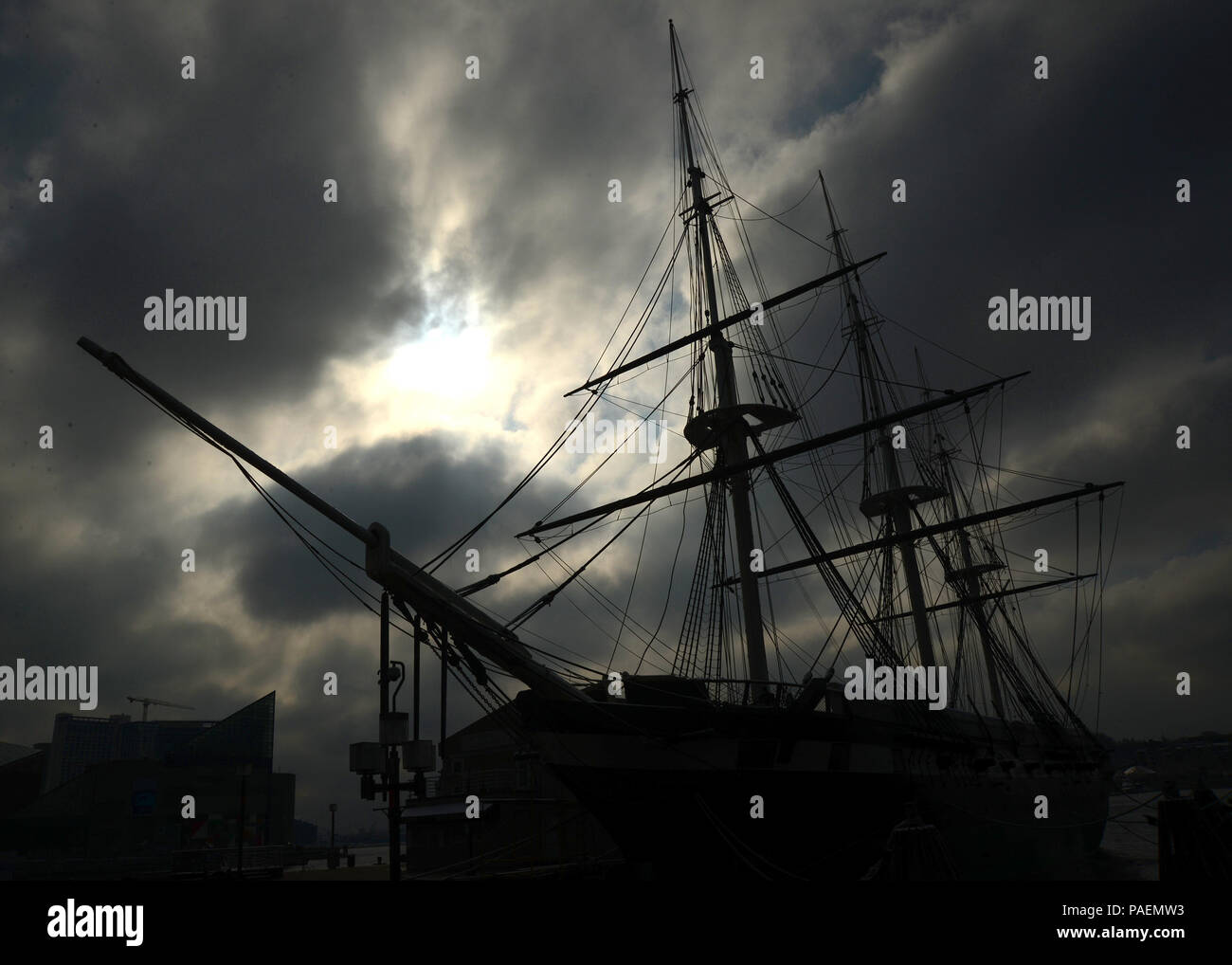 Historic baltimore shipyard hi-res stock photography and images - Alamy