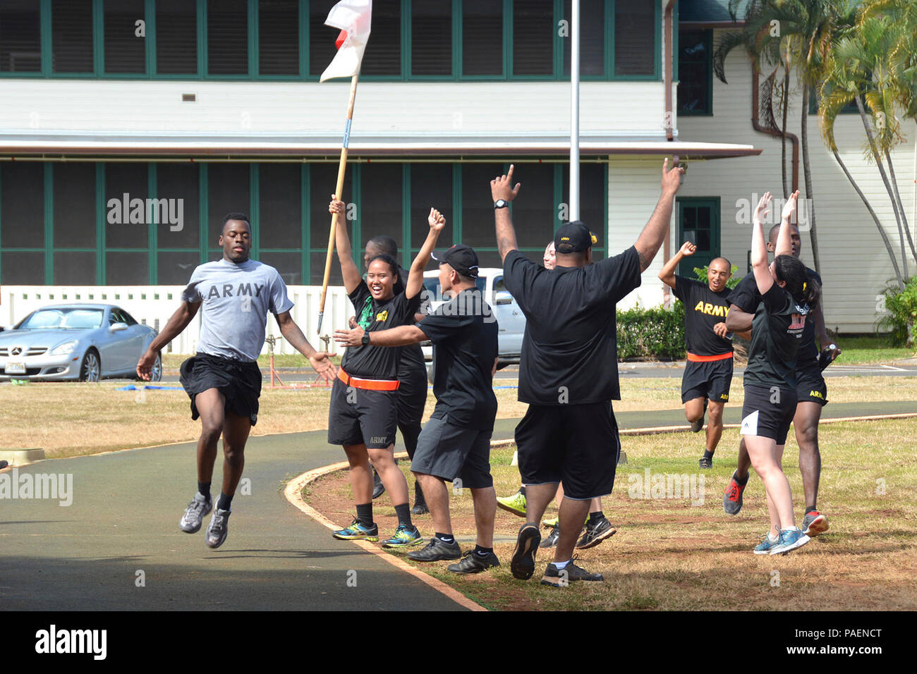 PEARL HARBOR-HICKAM, Hawaii (Feb. 19, 2016) At the end of the day, a 4 ...