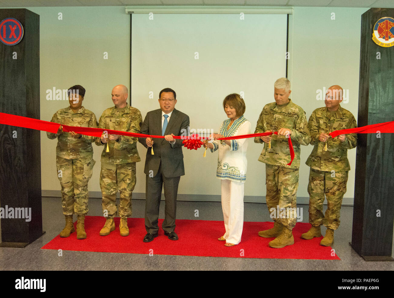 From left to right: Col. Patricia Wallace, USARPAC-SU commander; Brig ...