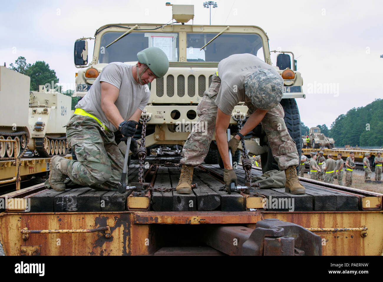 U.S. Army paratroopers assigned to 1st Battalion, 319th Field Artillery ...