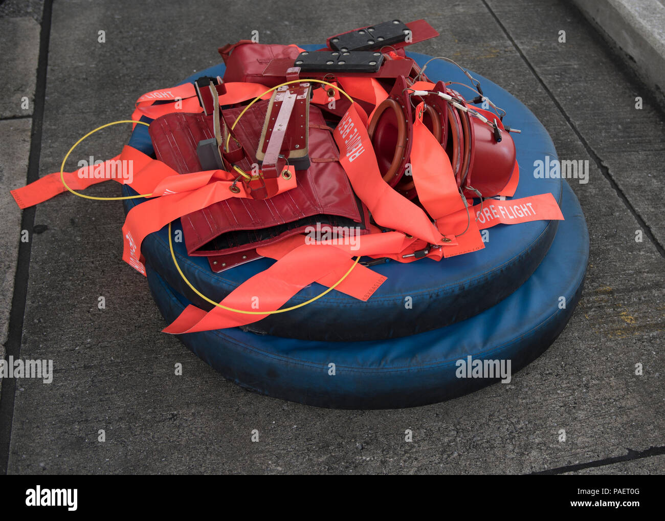Heat seeking missile hi-res stock photography and images - Alamy