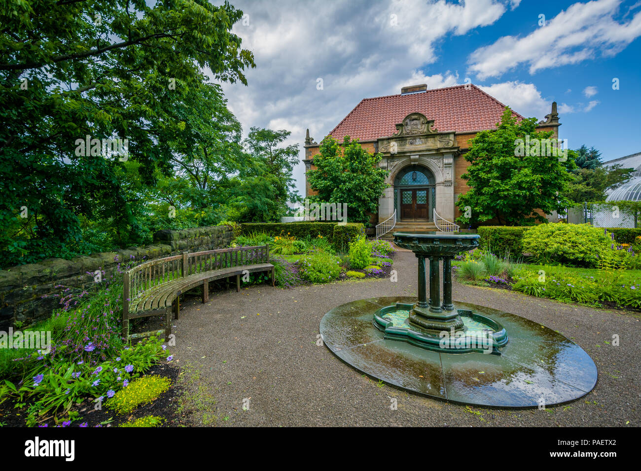 Phipps Hall of Botany, in Pittsburgh, Pennsylvania Stock Photo - Alamy