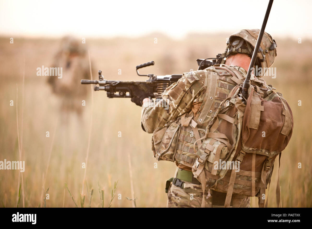 A British soldier from Light Regiment Royal Artillery, 29th Commando ...