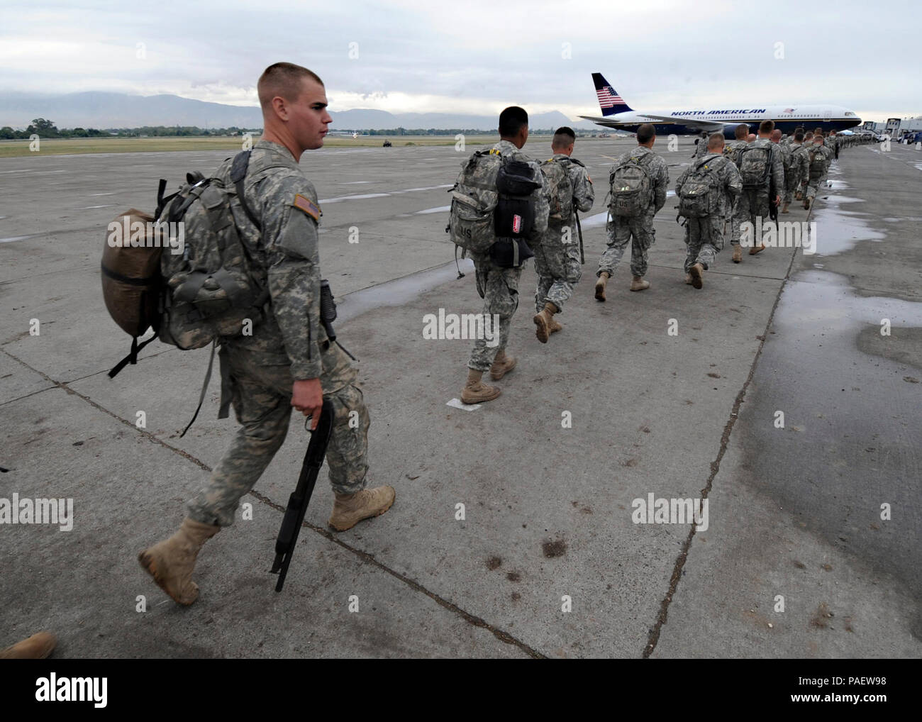 U.S. Soldiers from the 82nd Airborne Division prepare to return to Fort ...