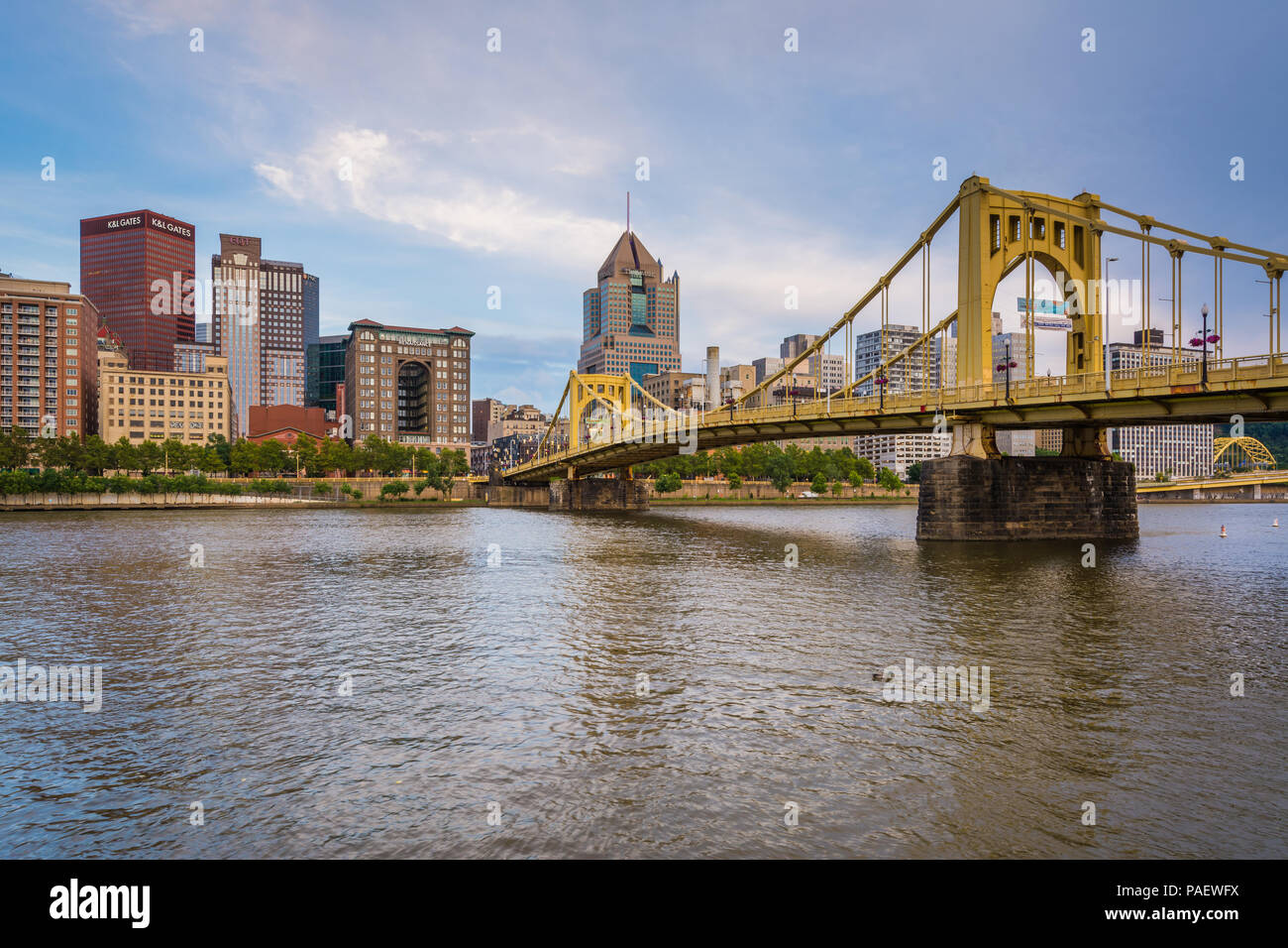 The Roberto Clemente Bridge and Pittsburgh skyline, seen from Allegheny ...