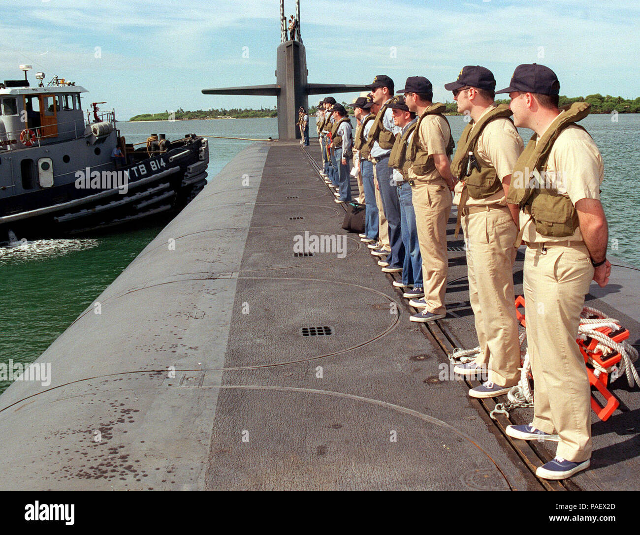 Hawaii (May 8, 1997) -- Crewmembers aboard the ballistic missile ...