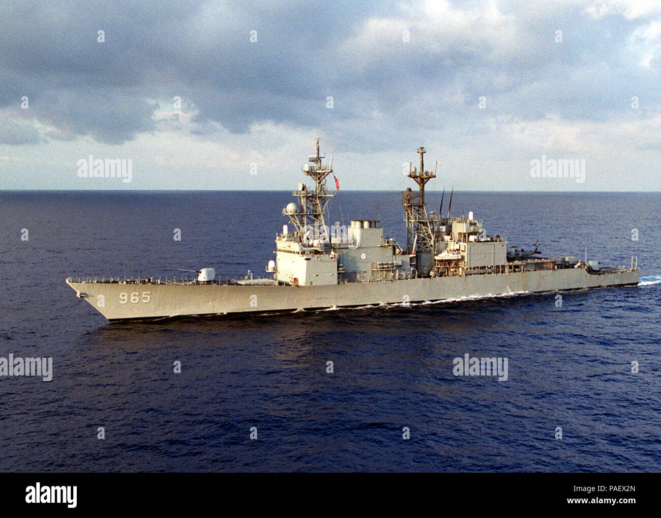 USS NIMITZ (Sept. 25, 1997) -- The Spruance-Class destroyer USS Kincade ...