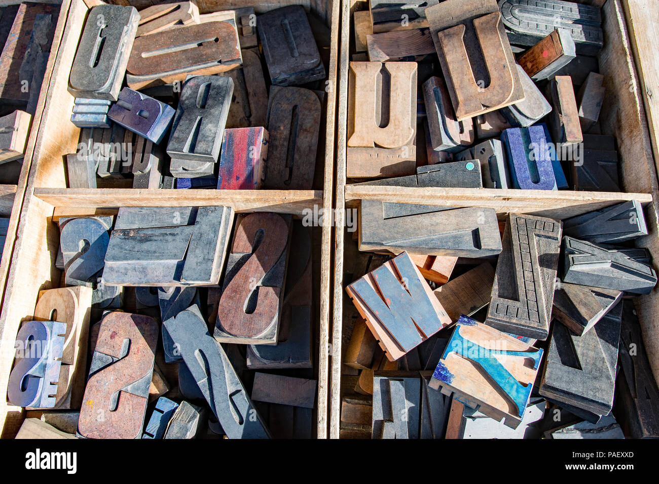 Old blue paint letters hi-res stock photography and images - Alamy