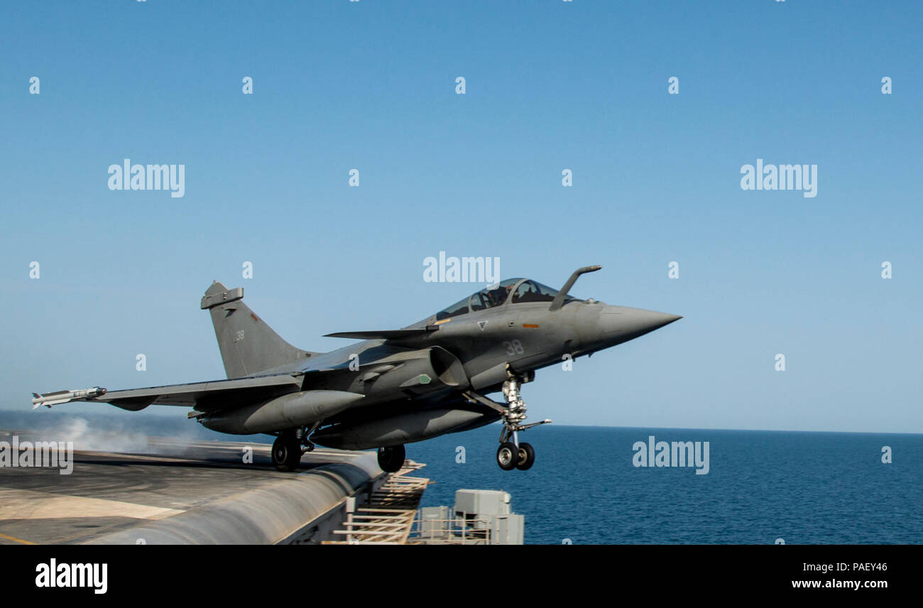 GULF (March 3, 2015) A French navy Rafale Marine aircraft from Squadron ...