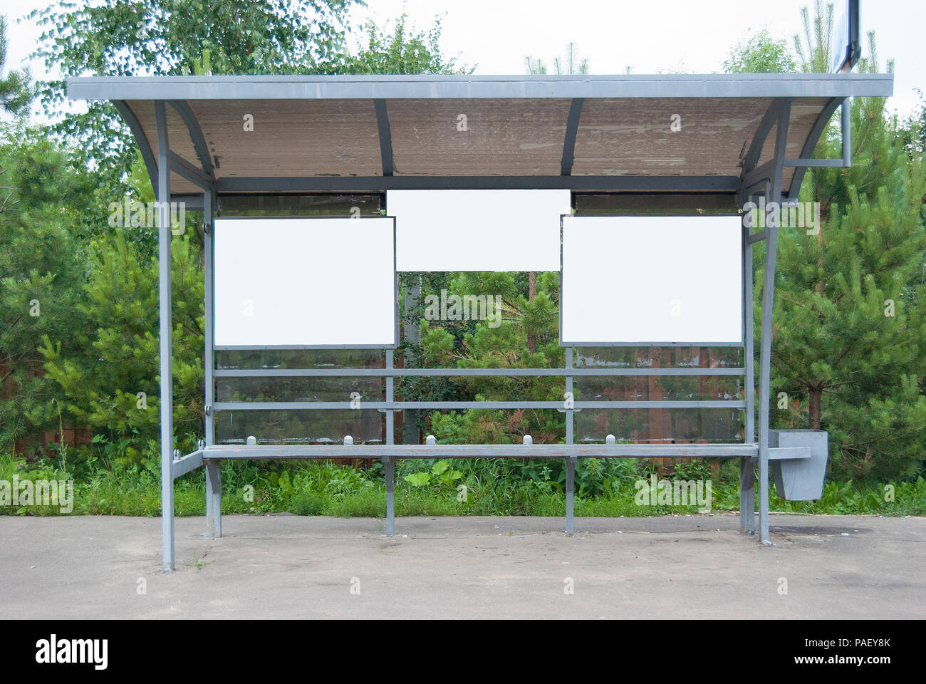 Blank bus shelter posters hi-res stock photography and images - Alamy