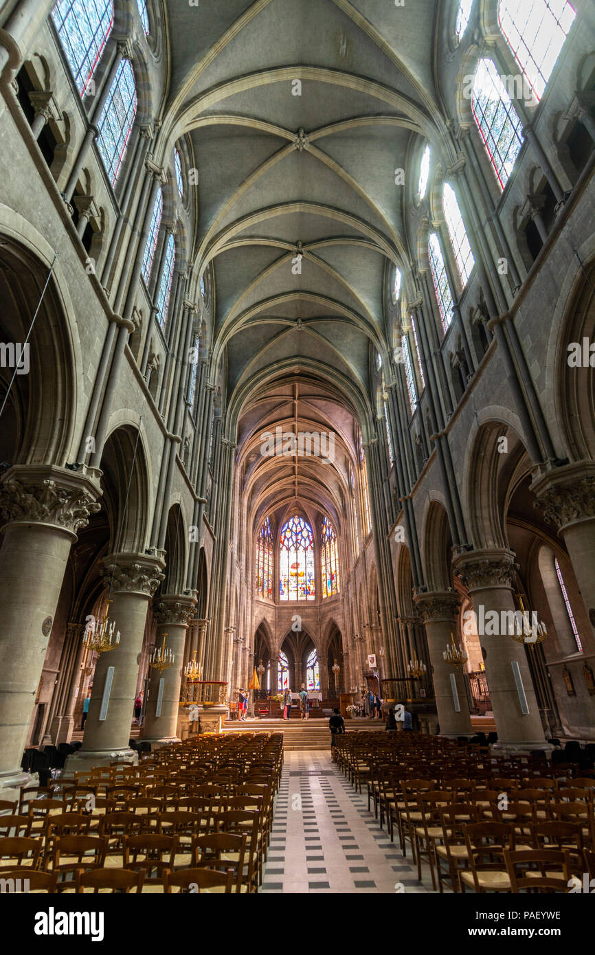Interior of the Moulins Cathedral Basilica Notre-Dame-de-l'Annonciation ...