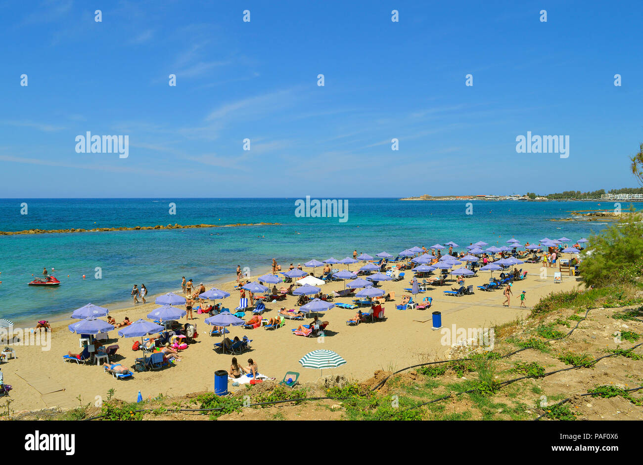 Tourists on paphos beach hi-res stock photography and images - Alamy