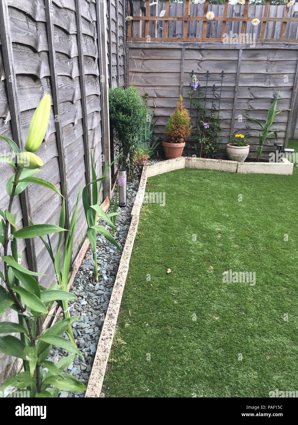 Simple garden hi-res stock photography and images - Alamy