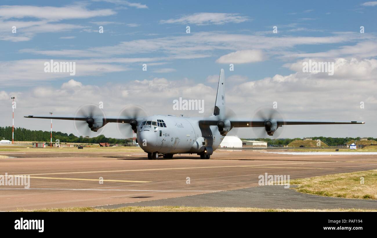 Royal Canadian Air Force CC-130 Hercules Stock Photo - Alamy