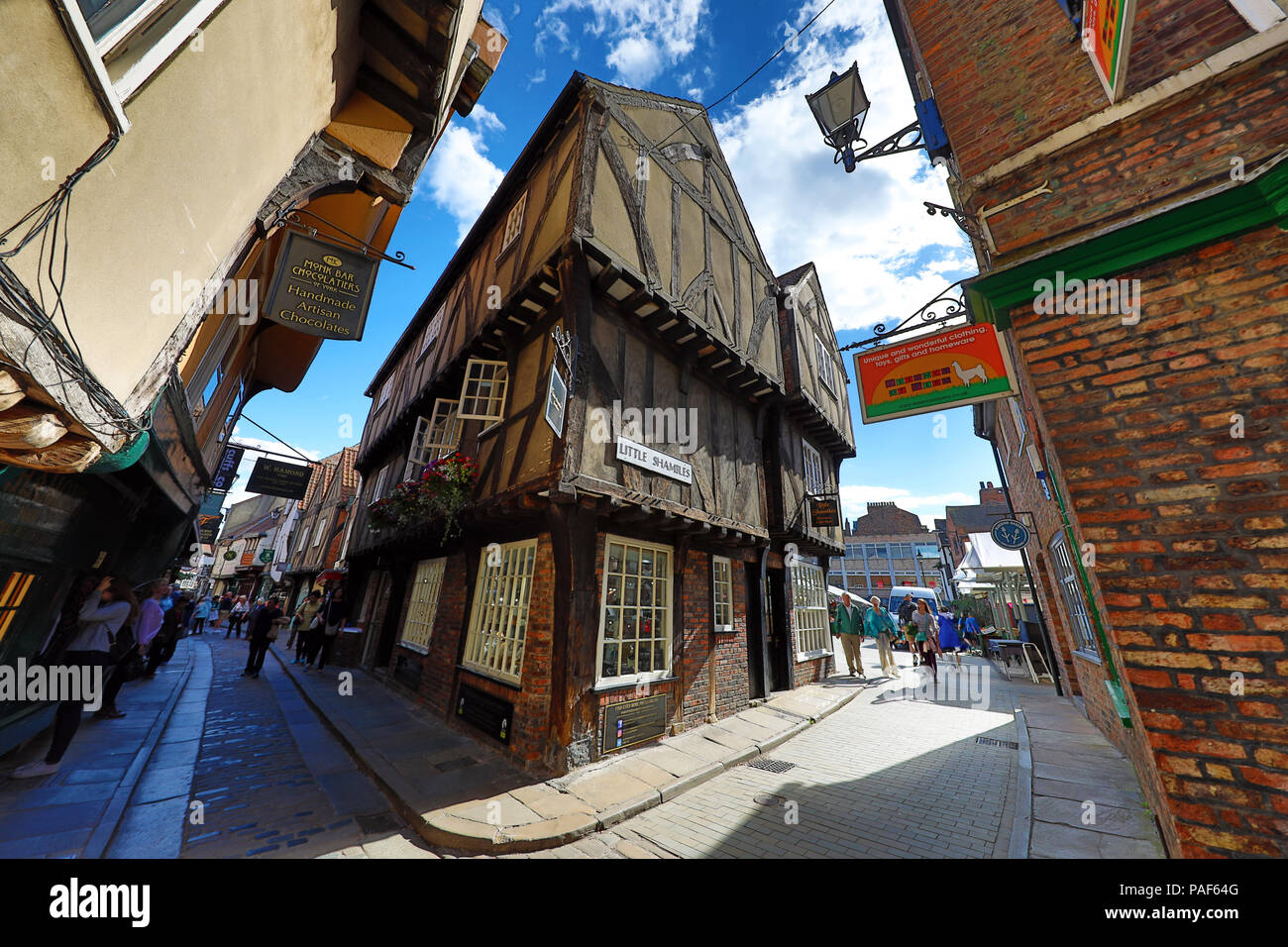 York shambles old hi-res stock photography and images - Alamy