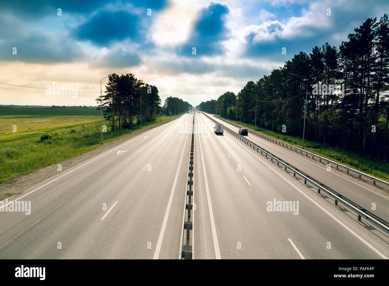 Two lane freeway hi-res stock photography and images - Alamy