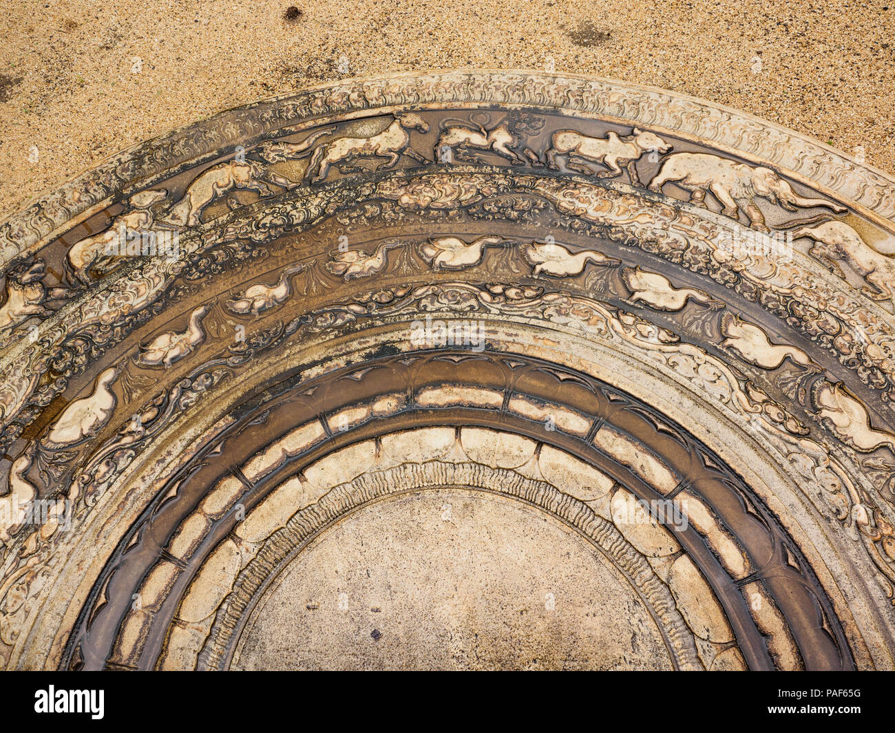 Semi circular arch hi-res stock photography and images - Alamy