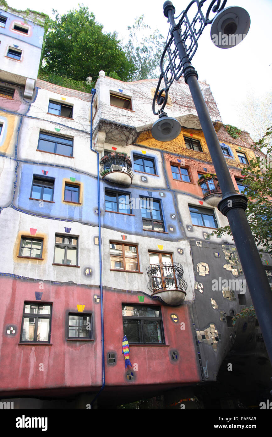 Colourful Facade of the Hundertwasser House in Vienna, Austria Stock ...