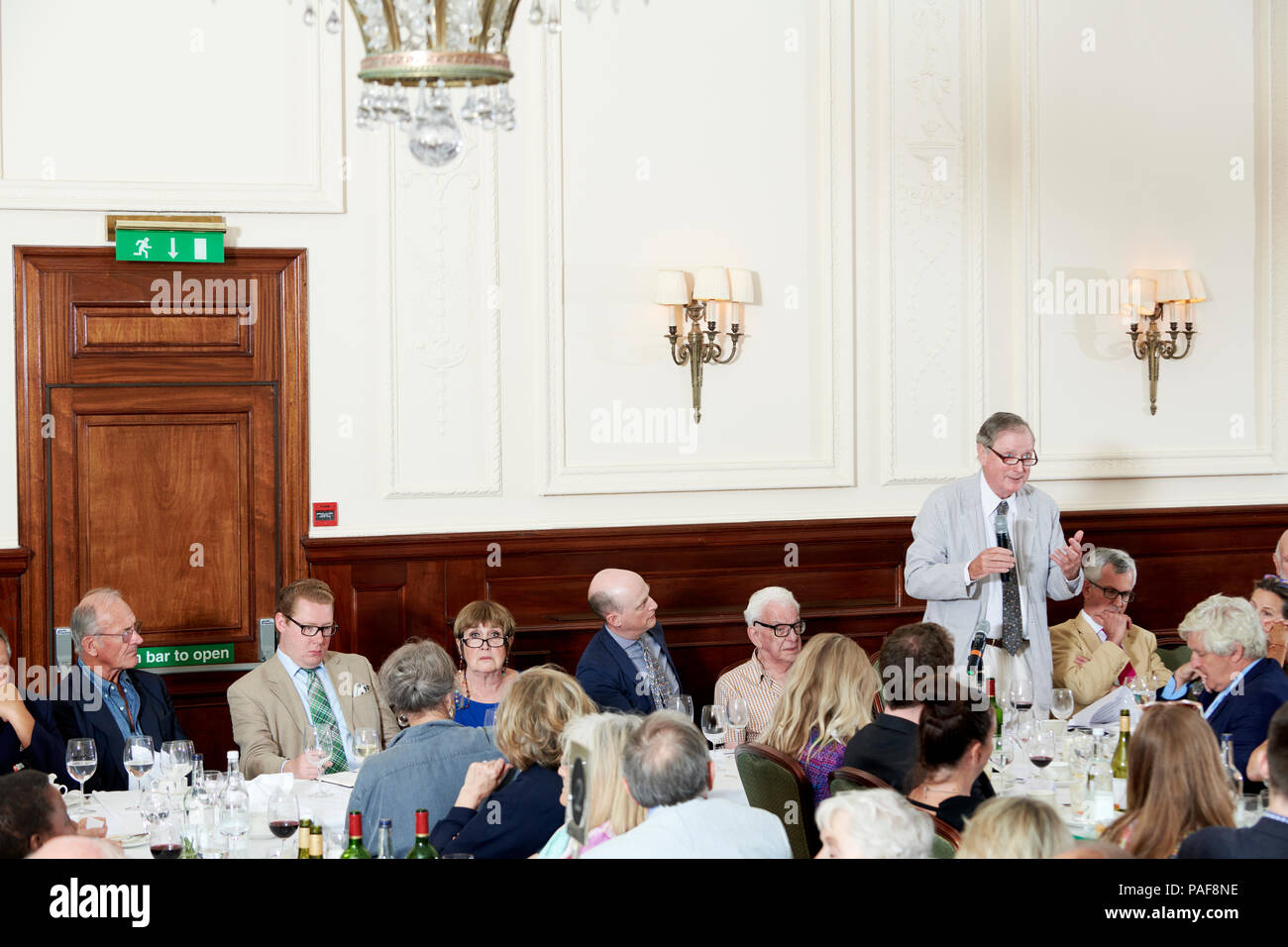 Ferdinand mount harry mount hi-res stock photography and images - Alamy