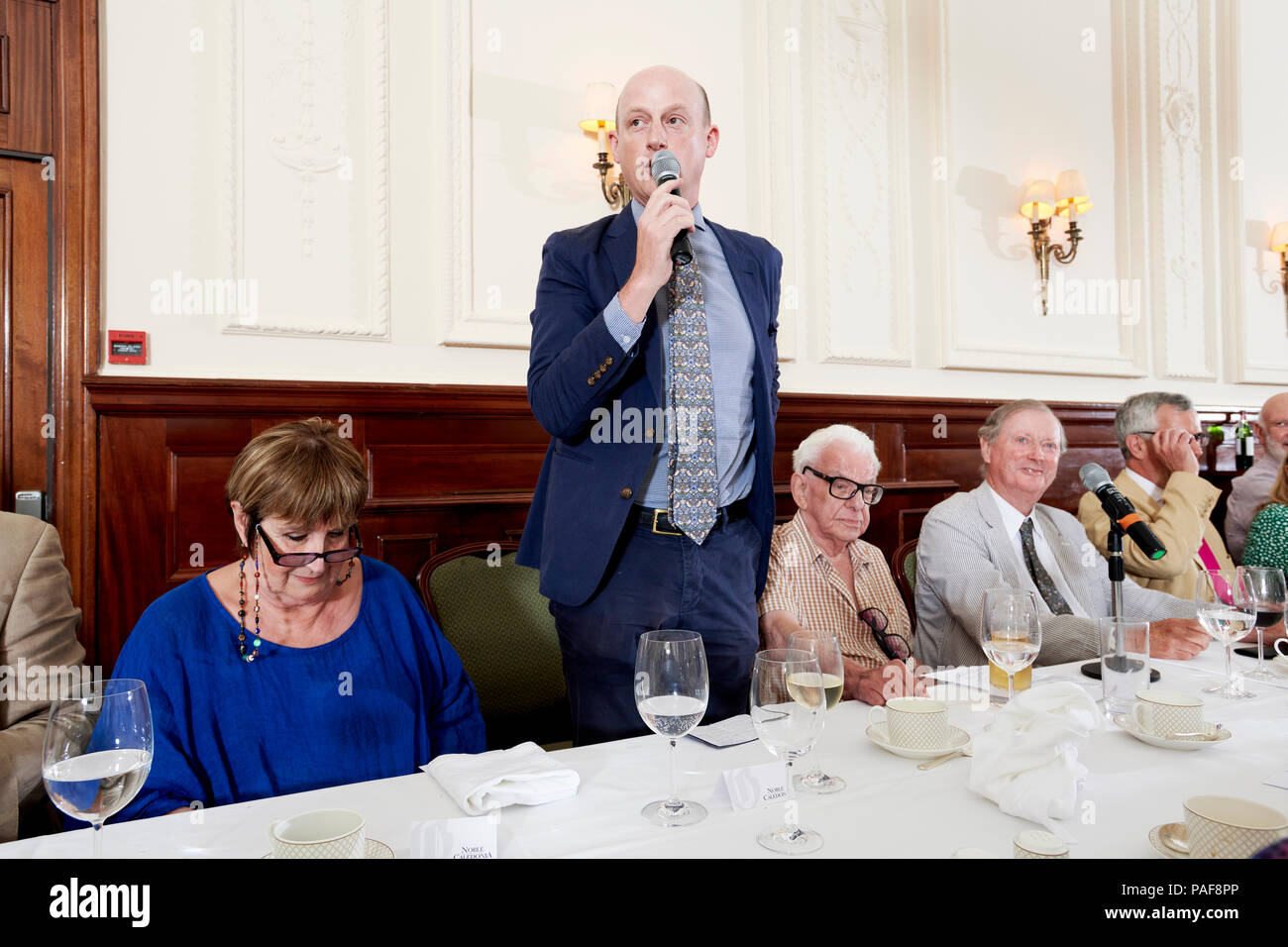 Ferdinand mount harry mount hi-res stock photography and images - Alamy