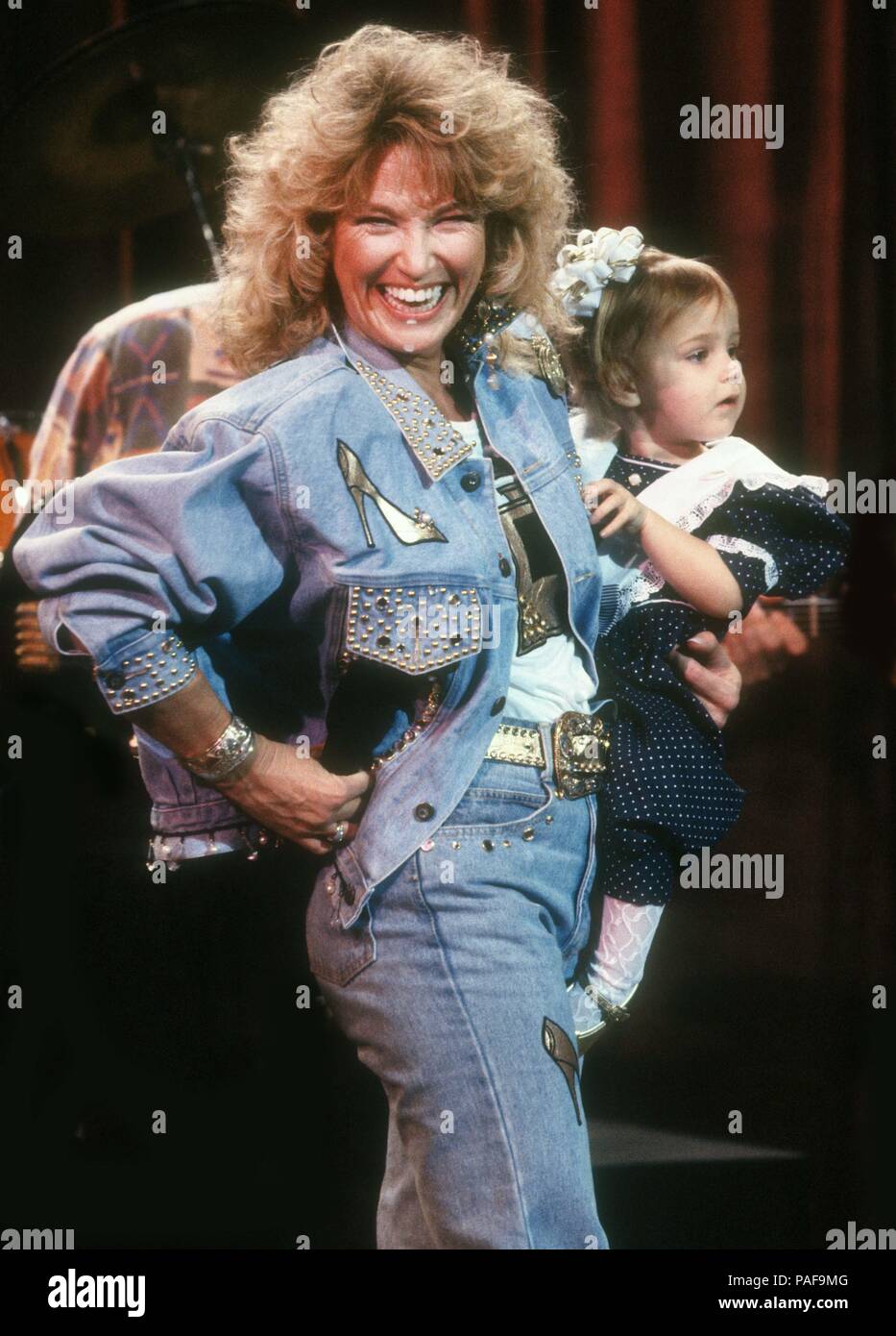 #TanyaTucker and daughter 1992 Photo By Adam Scull/PHOTOlink.net Stock ...