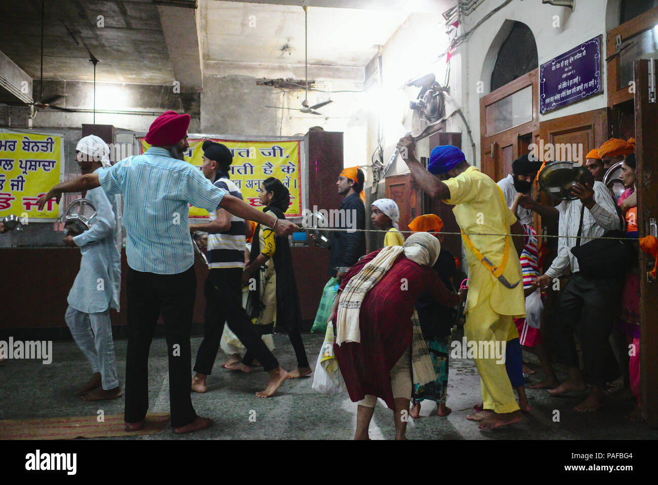 Darbar sahib indoor hi-res stock photography and images - Alamy