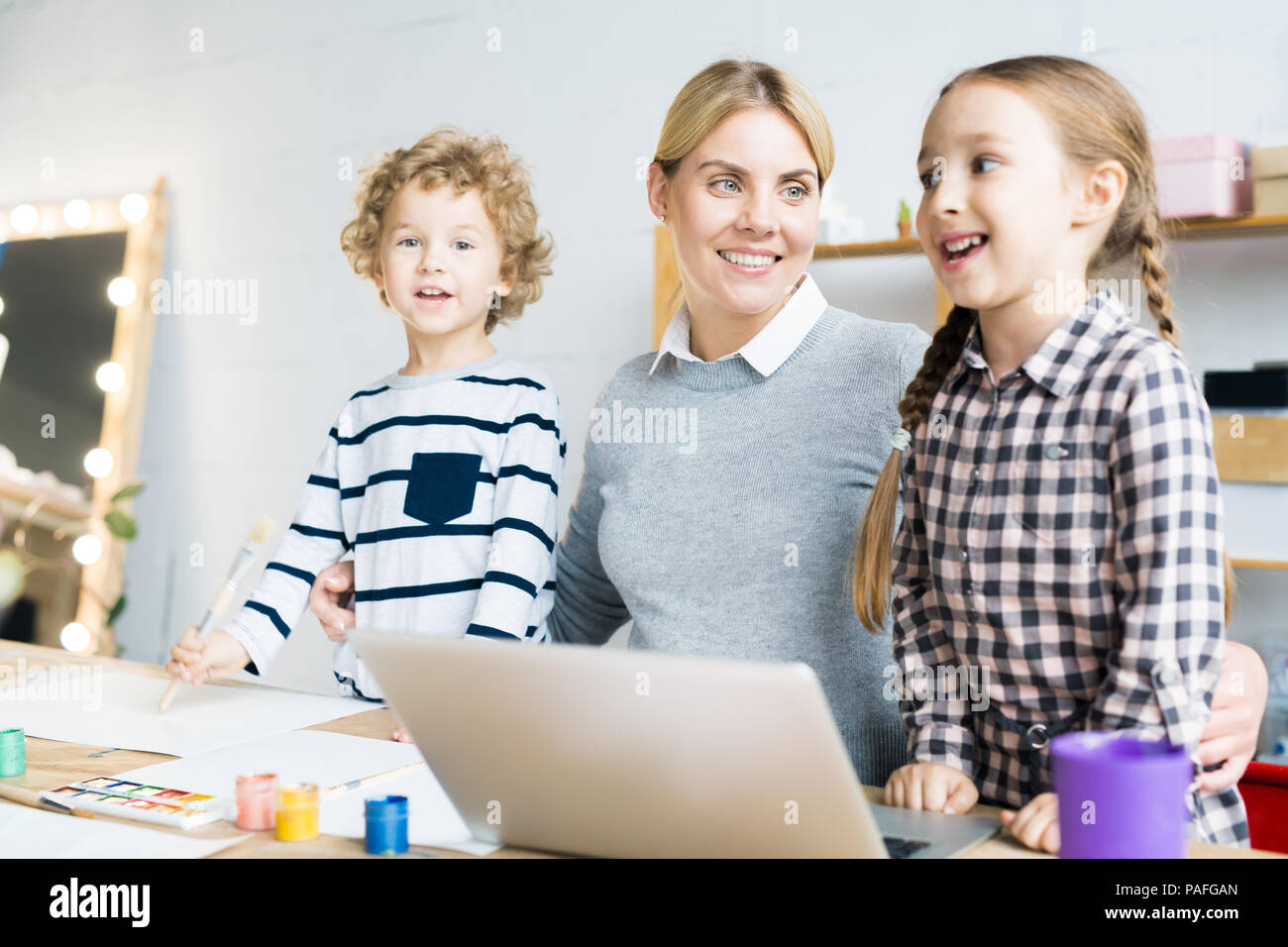 Class computer hi-res stock photography and images - Alamy