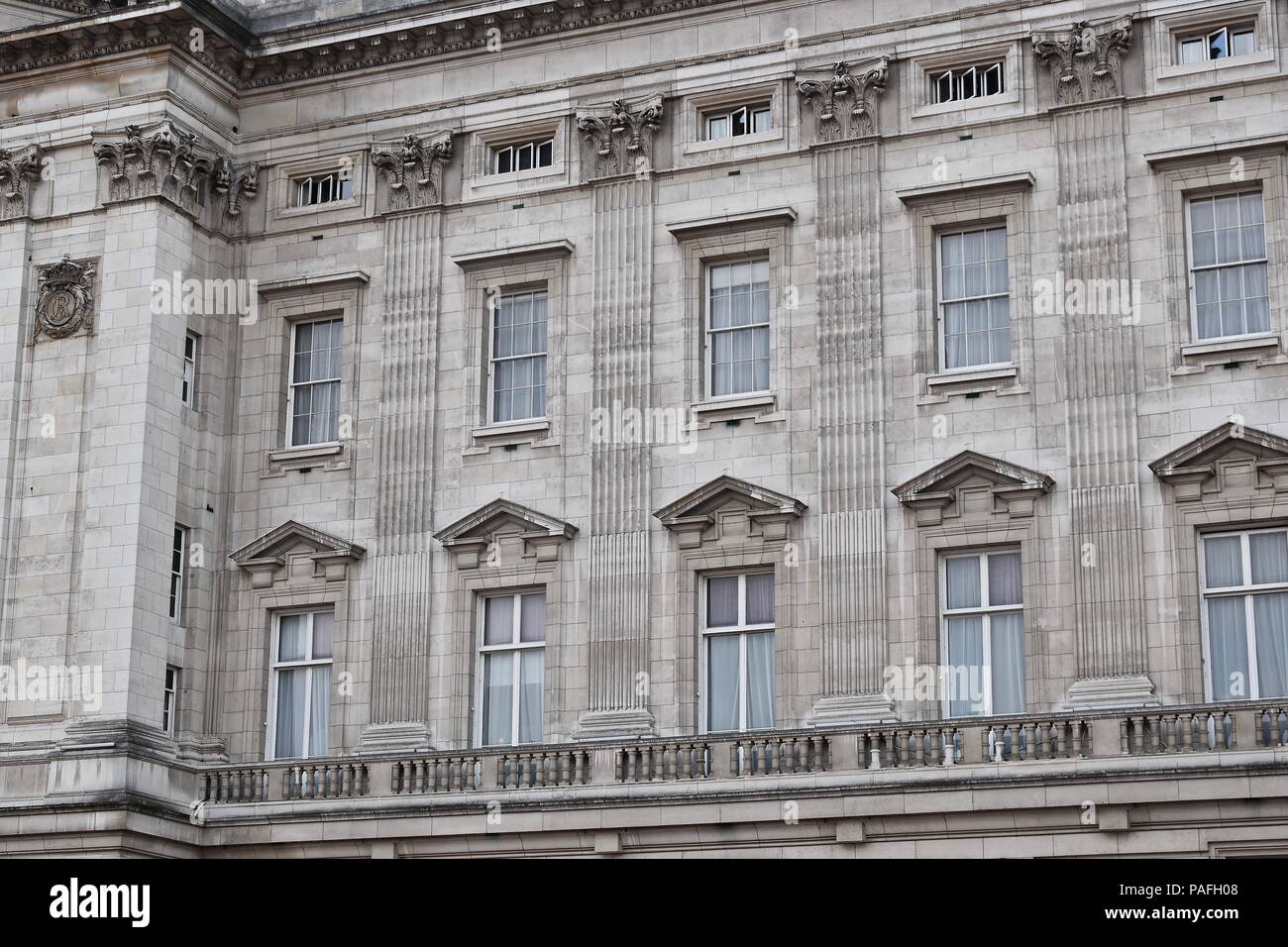 The Royal Residence of Buckingham Palace, home to Queen Elizabeth II ...