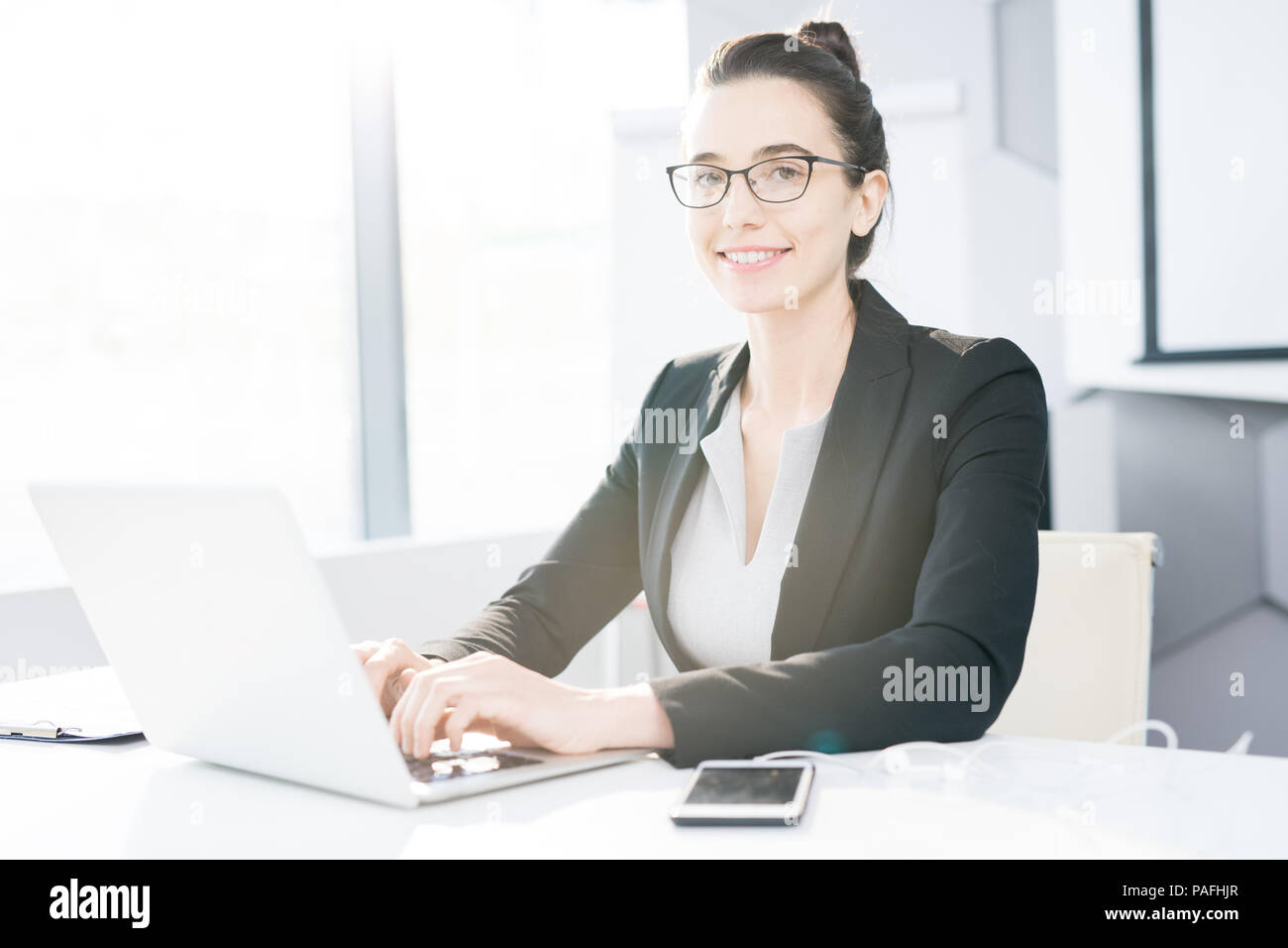 Businesswoman using online banking hi-res stock photography and images ...