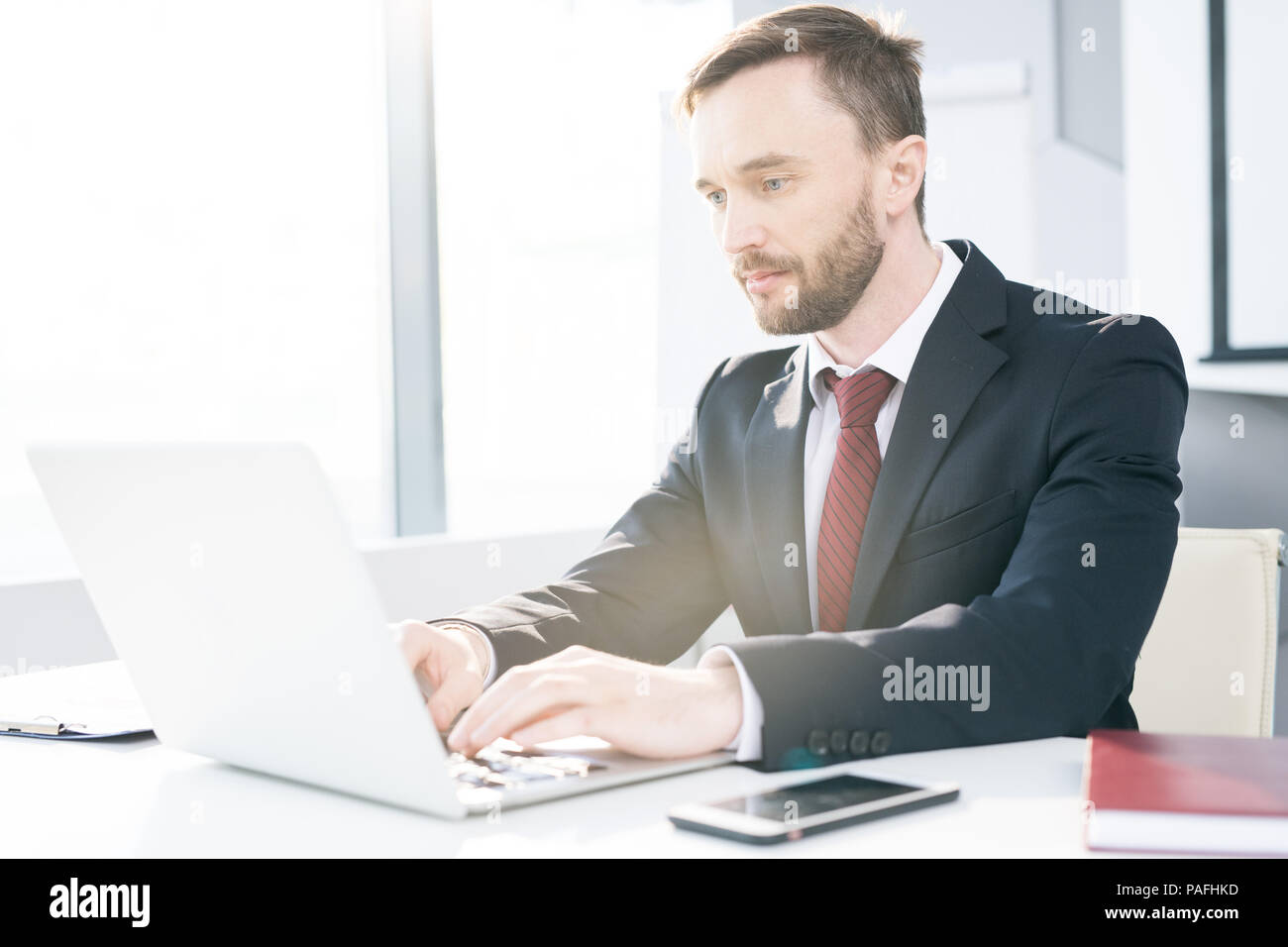 Banking typing hi-res stock photography and images - Alamy