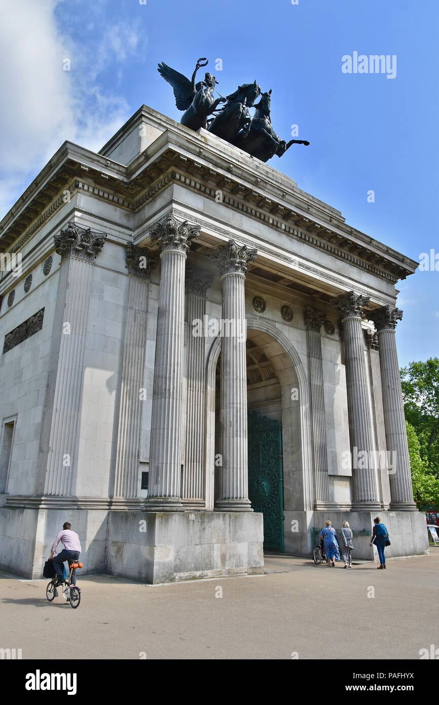 Wellington Arch, Hyde Park Corner, London, U.K Stock Photo - Alamy