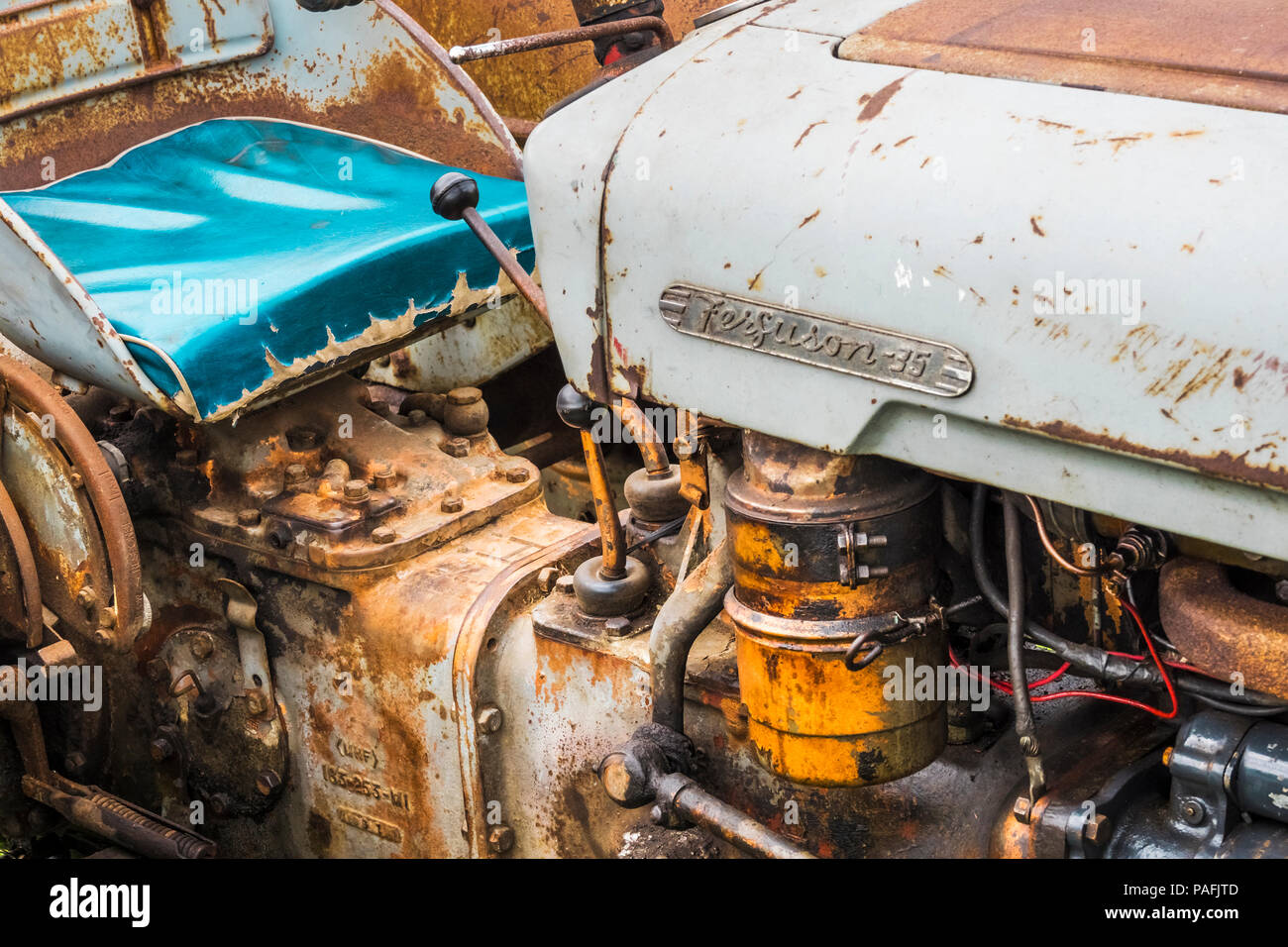 Old rusty and faded vintage Ferguson 35 tractor Stock Photo - Alamy
