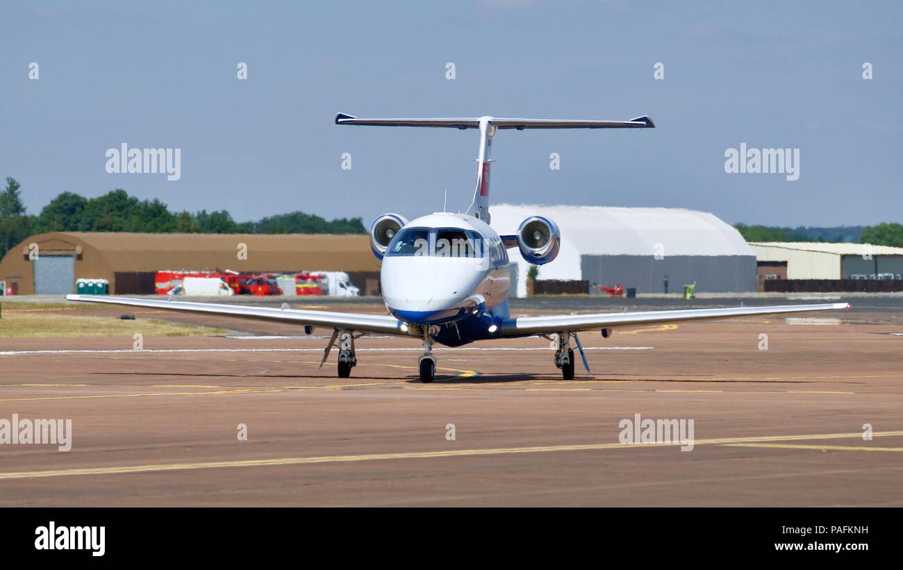 Embraer phenom 100 hi-res stock photography and images - Alamy