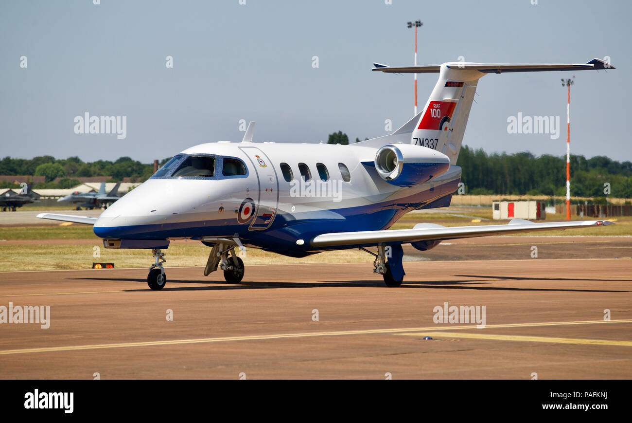 Embraer phenom 100 hi-res stock photography and images - Alamy