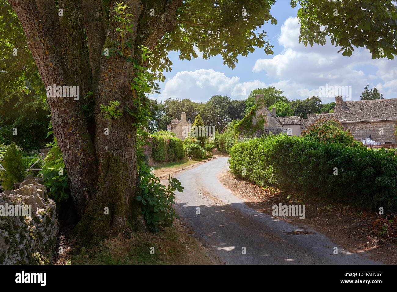 The cotswolds asthall hi-res stock photography and images - Alamy