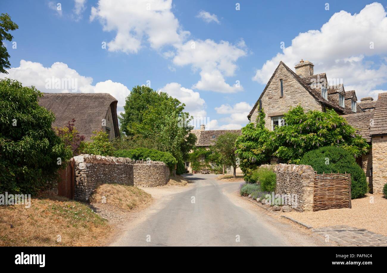 The cotswolds asthall hi-res stock photography and images - Alamy