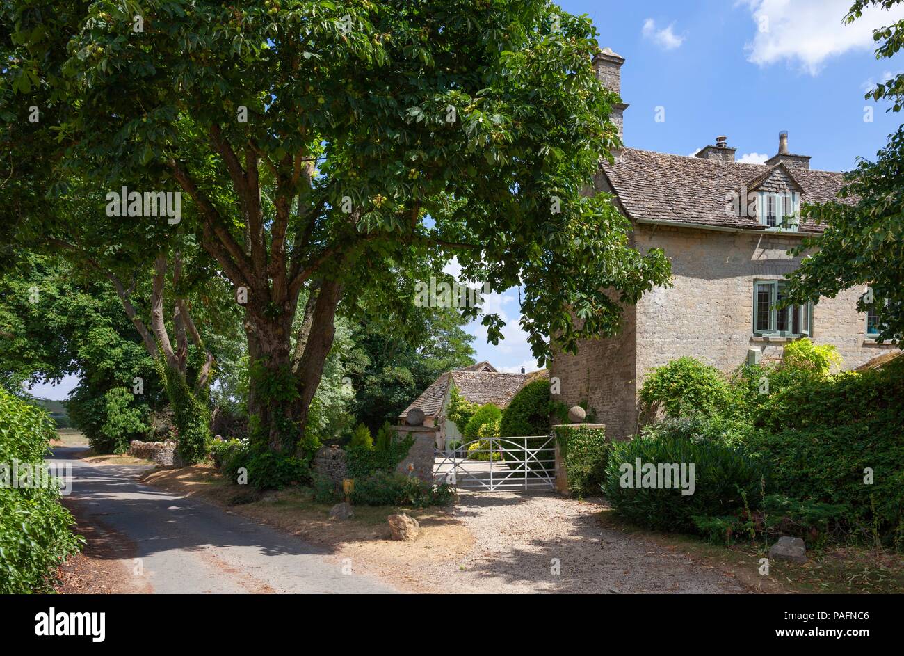 The cotswolds asthall hi-res stock photography and images - Alamy