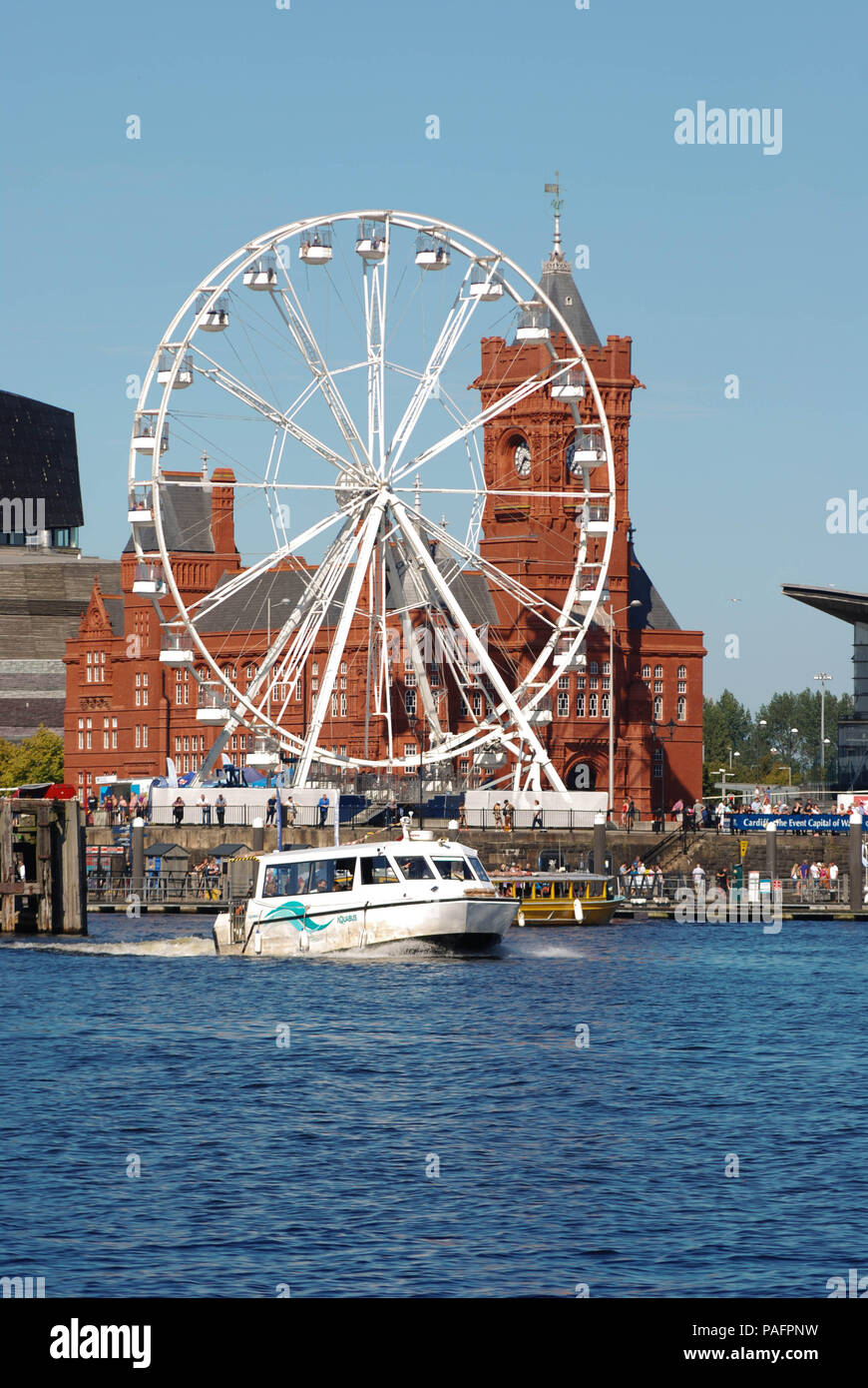 Aquabus passenger ferry hi-res stock photography and images - Alamy