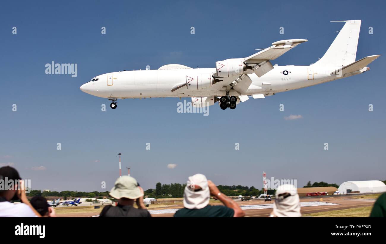 U.S Navy E6-B Mercury “doomsday plane” landing at RAF Fairford for the ...