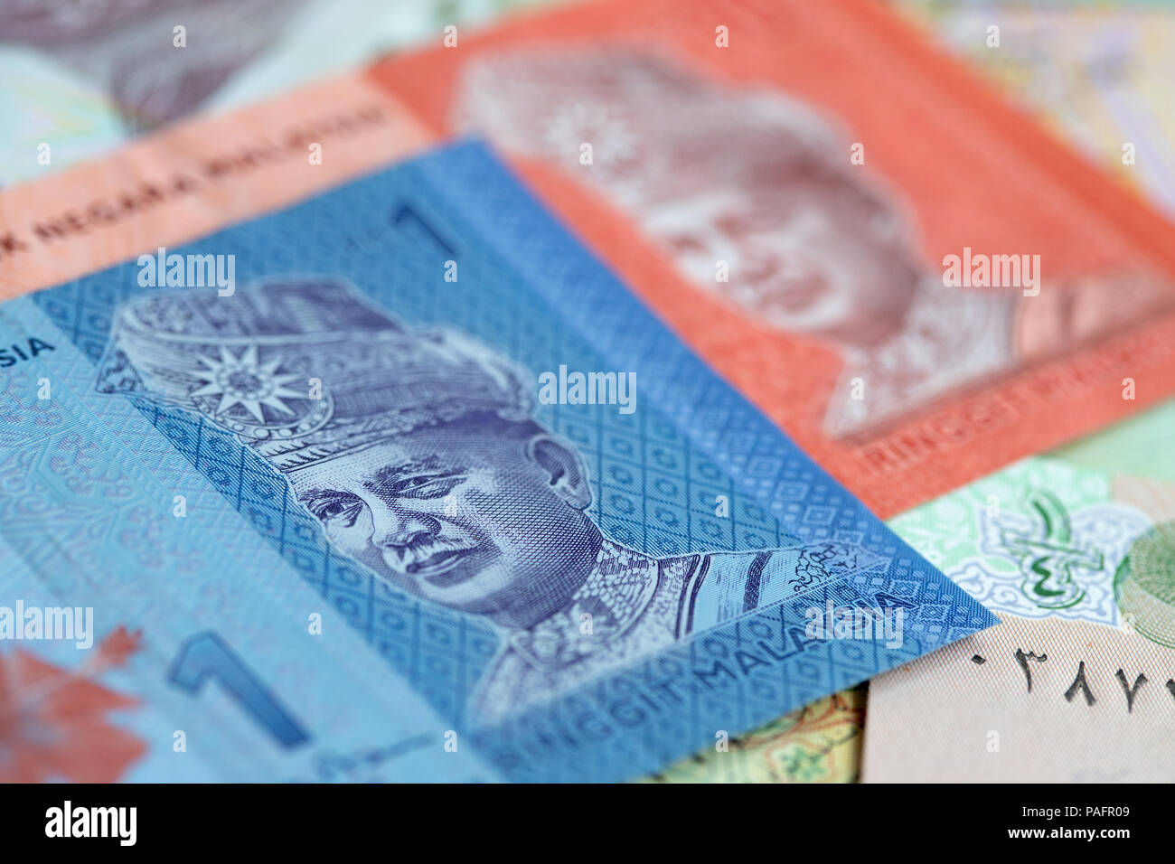 Banknotes of the Malaysia (1 and 10 Ringgit notes Stock Photo - Alamy