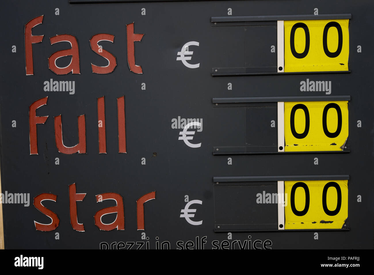 Fuel Prices From A Petrol Pump Attendant Stock Photo Alamy fuel-prices-from-a-petrol-pump-attendant-stock-photo-alamy