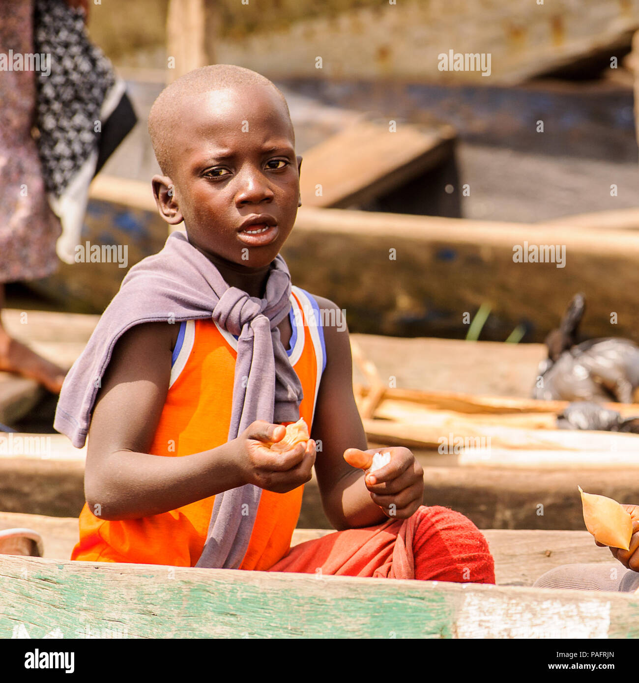 Benin food boat hi-res stock photography and images - Alamy