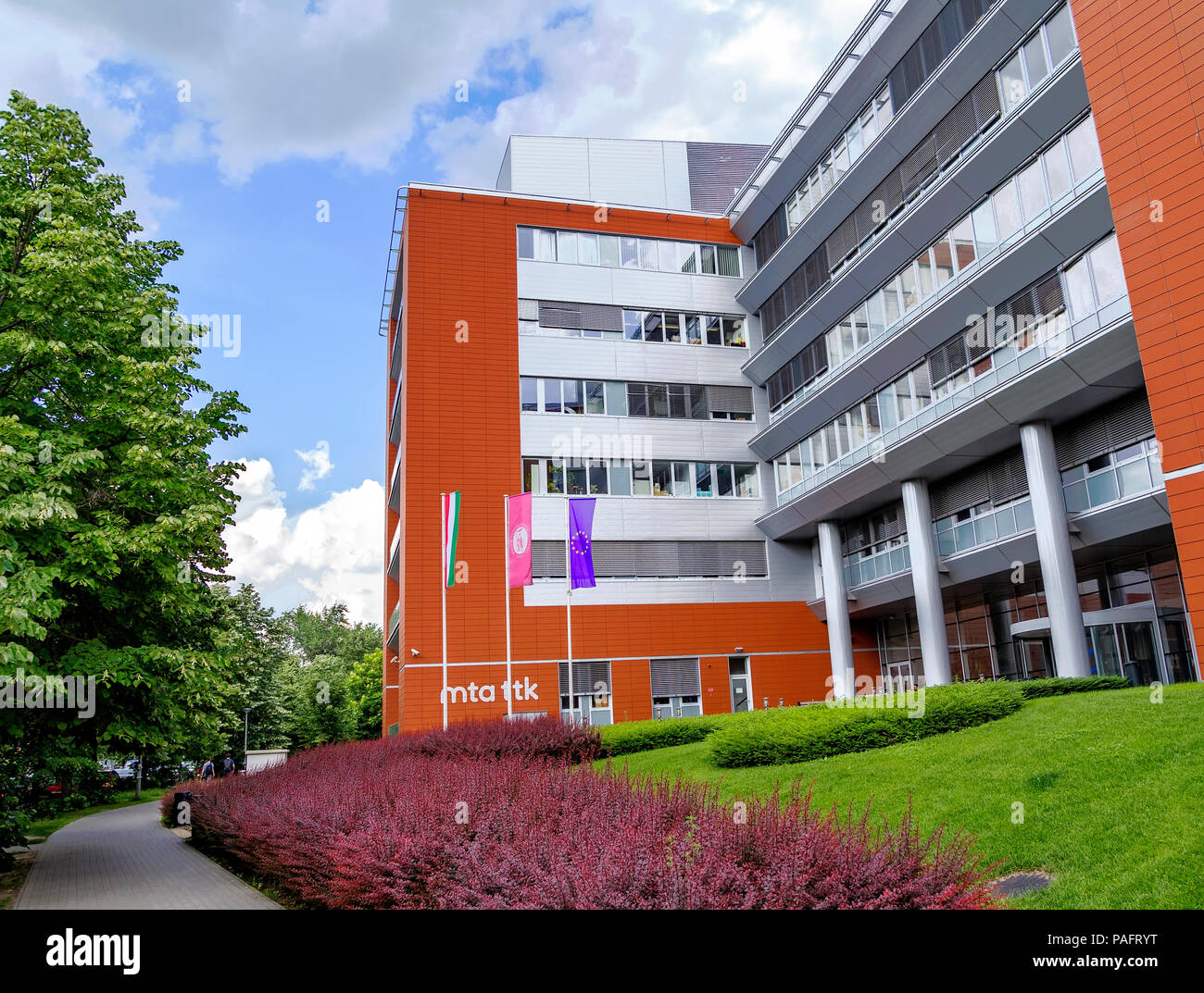 Building of the Faculty of science in Lagymanyos campus of the Eotvos ...