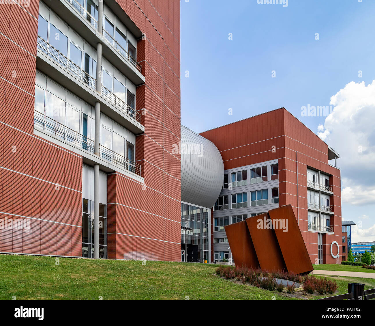 Building of the Faculty of science in Lagymanyos campus of the Eotvos ...