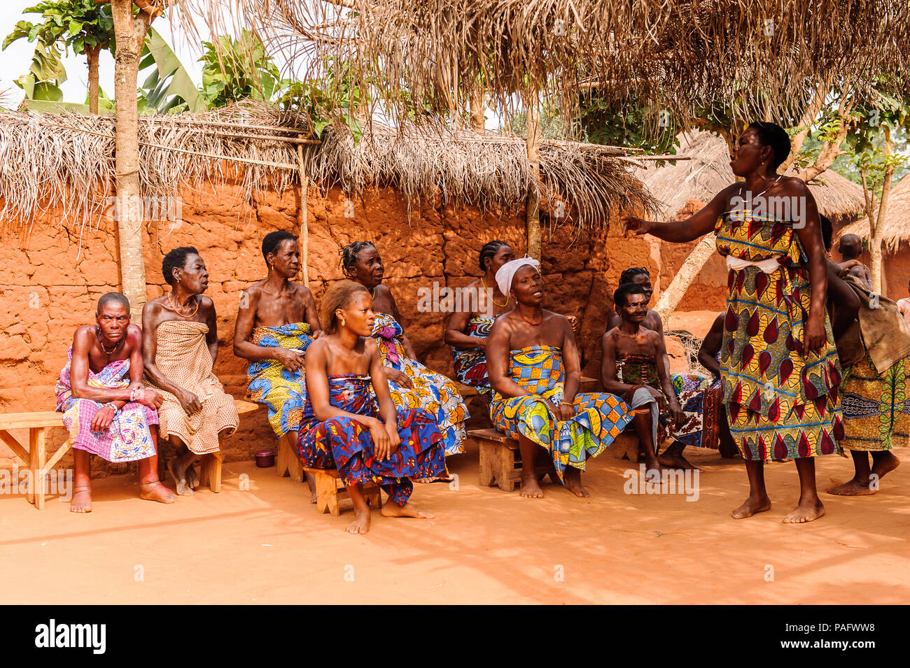 Nigerian dance group hi-res stock photography and images - Alamy