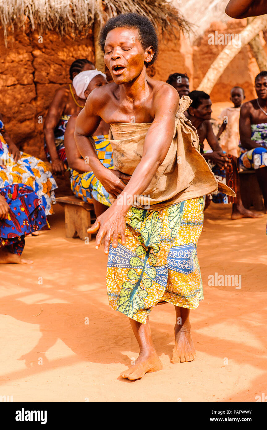 KARA, TOGO - MAR 11, 2012: Unidentified Togolese woman in traditional ...