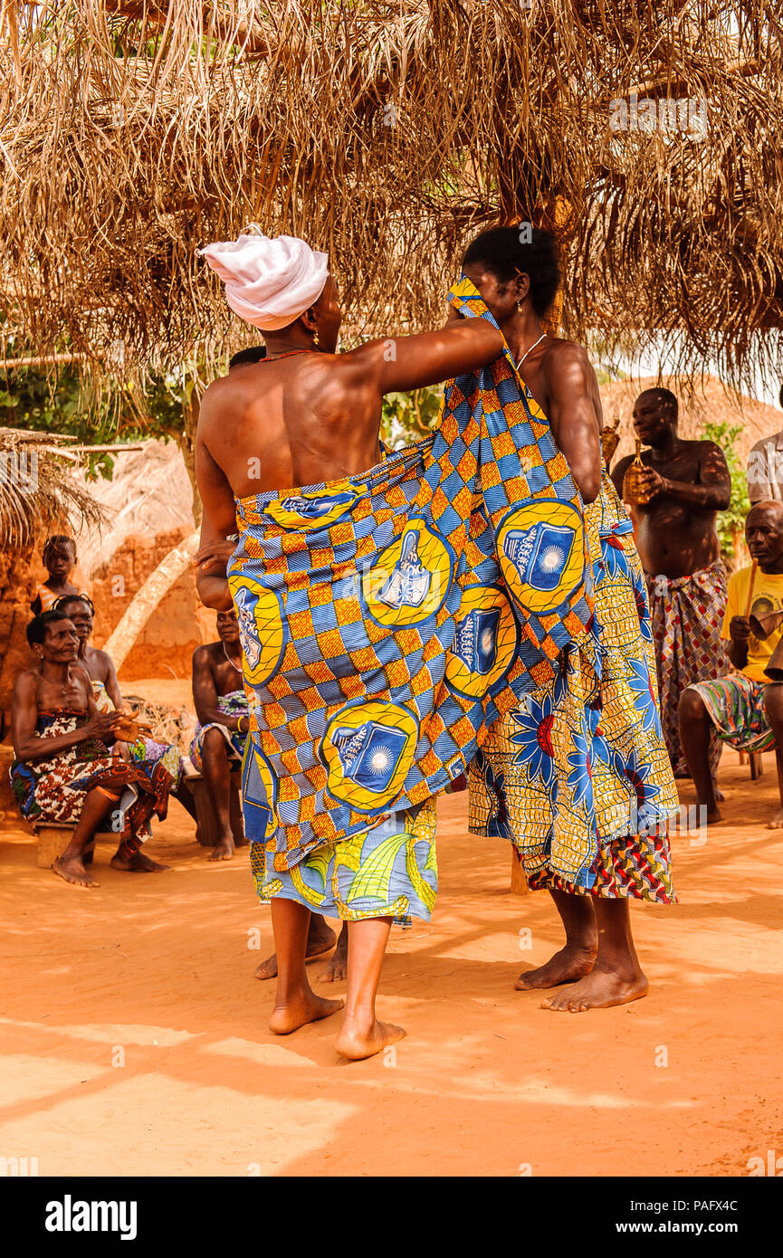 KARA, TOGO - MAR 11, 2012: Unidentified Togolese women in traditional ...