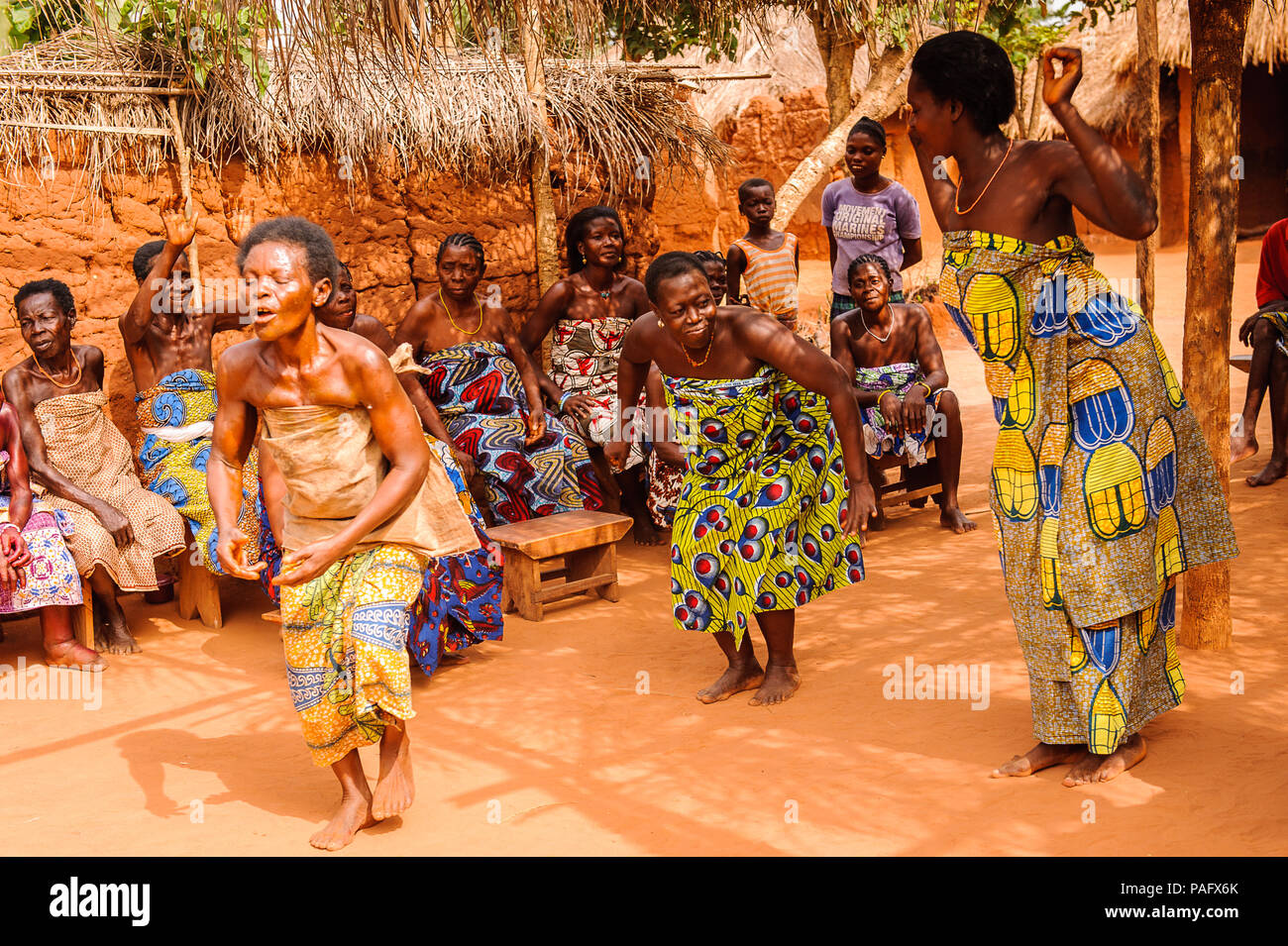 KARA, TOGO - MAR 11, 2012: Unidentified Togolese women in traditional ...
