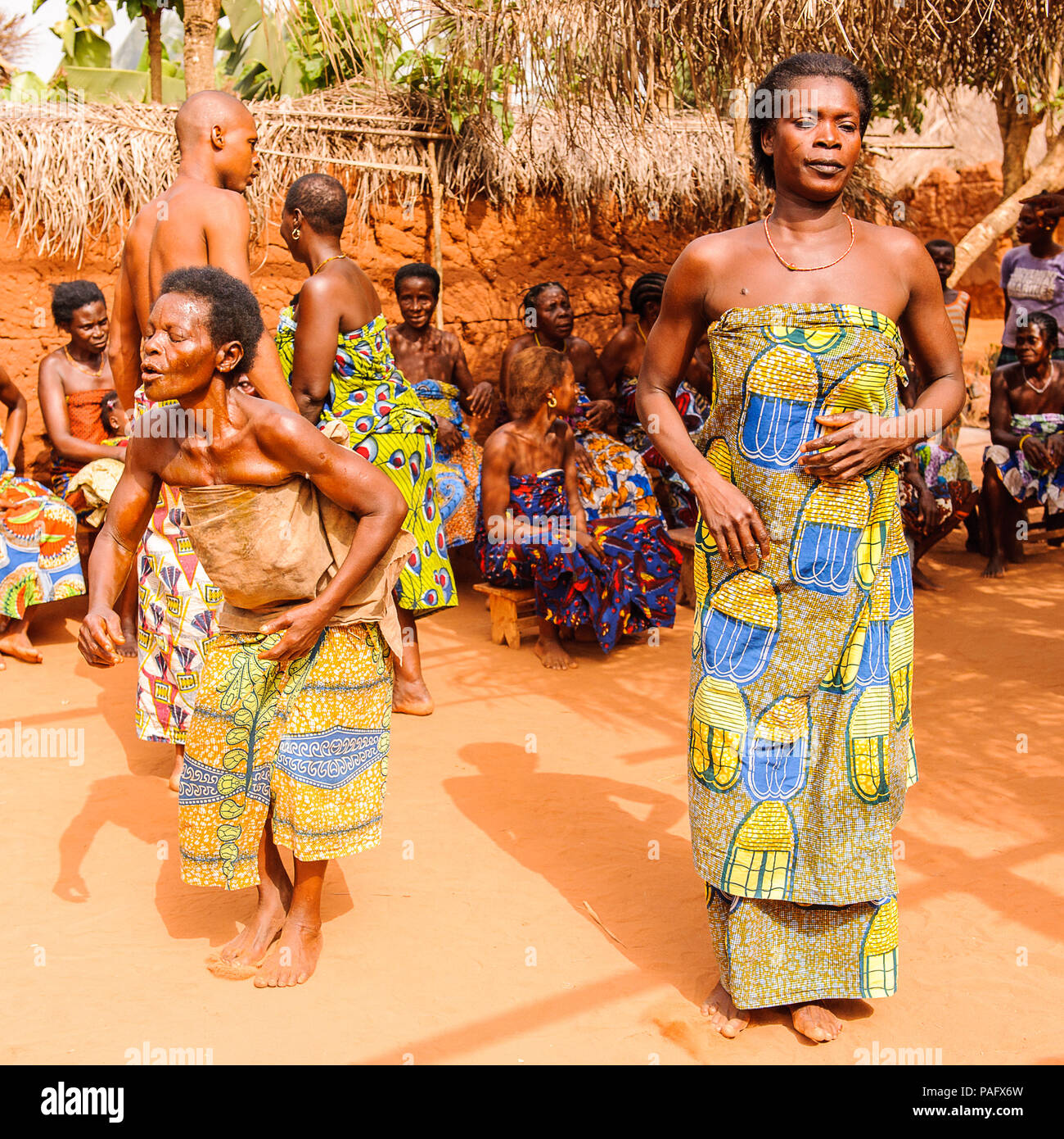 KARA, TOGO - MAR 11, 2012: Unidentified Togolese women in traditional ...